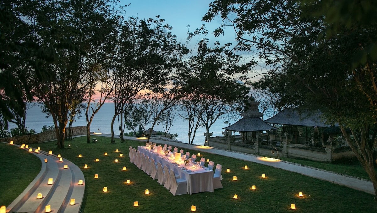 Alila uluwatu bali wedding | Beachweddingtips.com