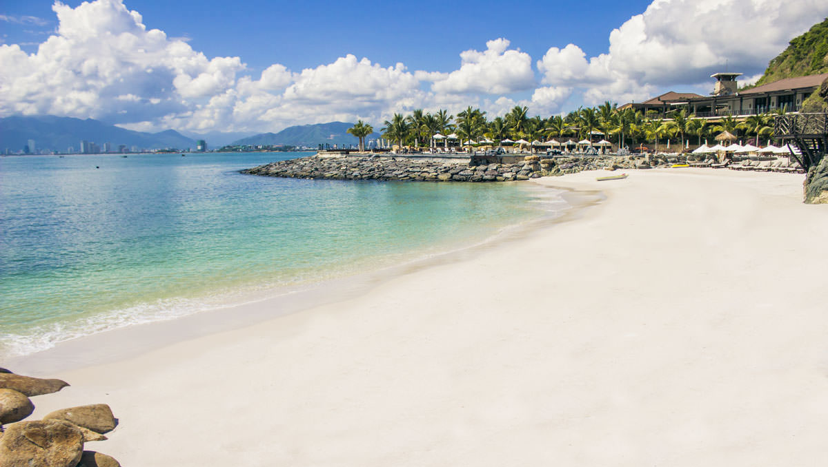 Amiana resort nha trang wedding | Beachweddingtips.com