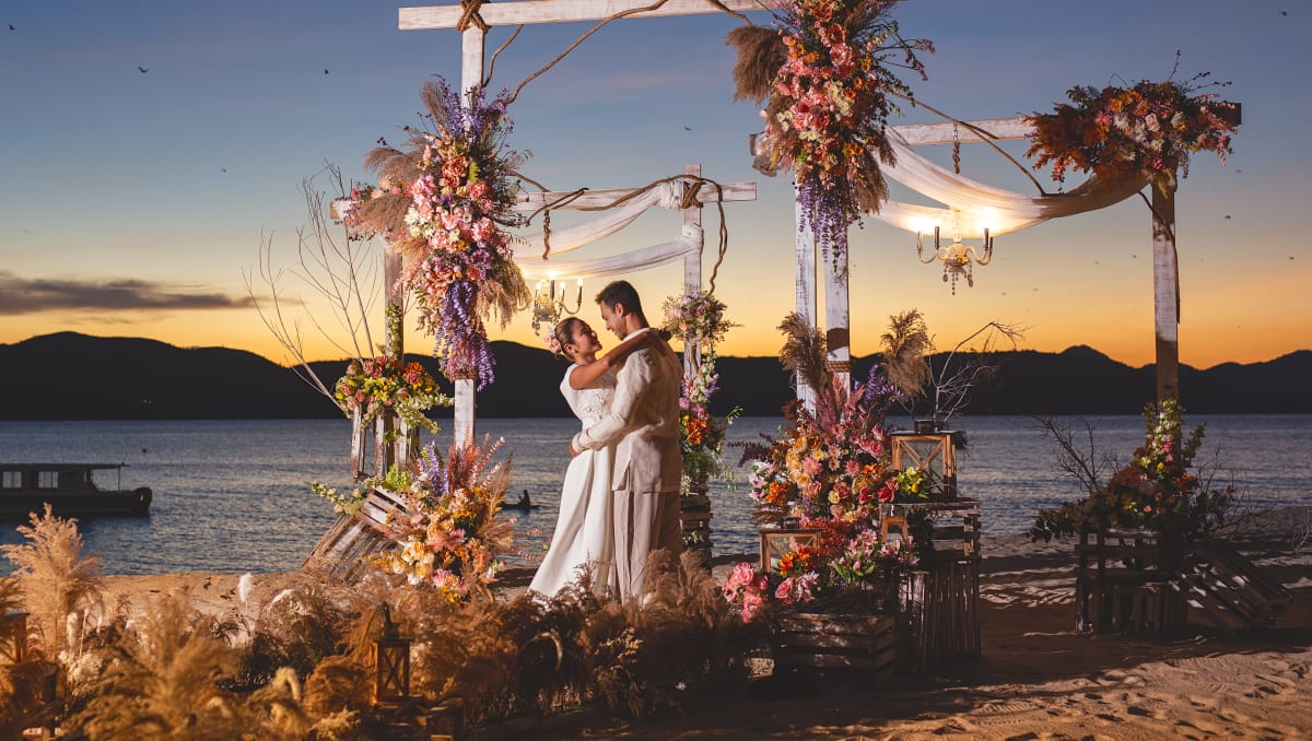 Coron palawan wedding | Beachweddingtips.com